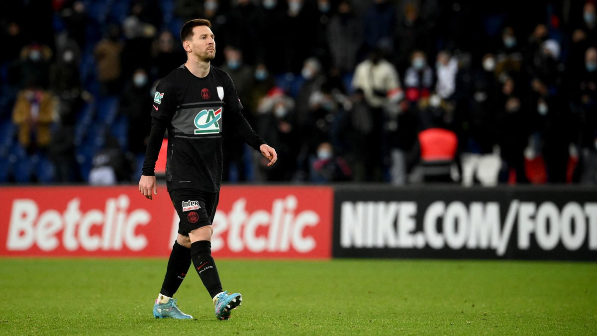 Messi, triste y criticado: PSG, con Lio eliminado en octavos