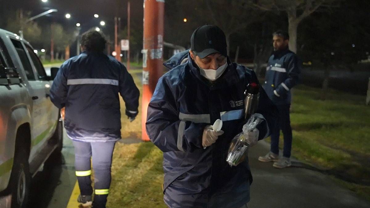Así Funciona La Guardia Nocturna Para Los Vecinos Sin Techo