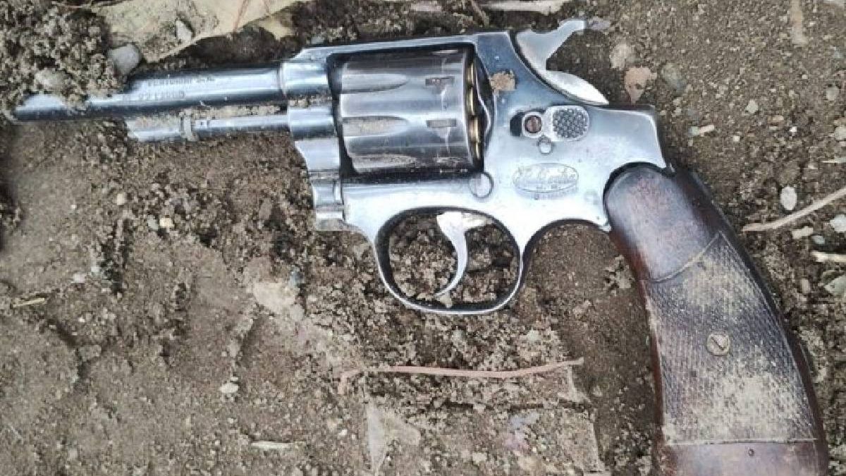 Le apuntó con un arma a los policías y terminó preso