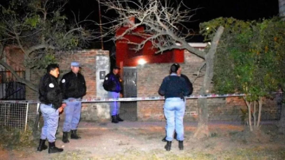 Una mujer murió tras ser brutalmente atacada por sus perros