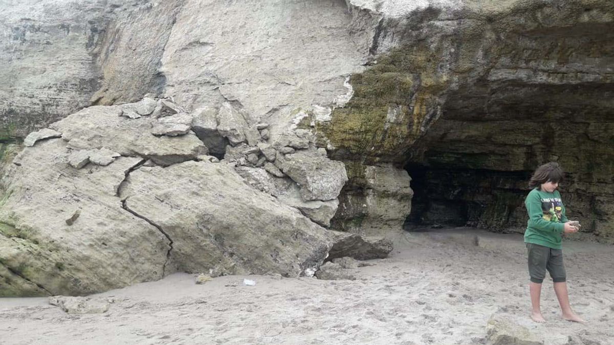 Gran desmoronamiento de un acantilado en Las Grutas