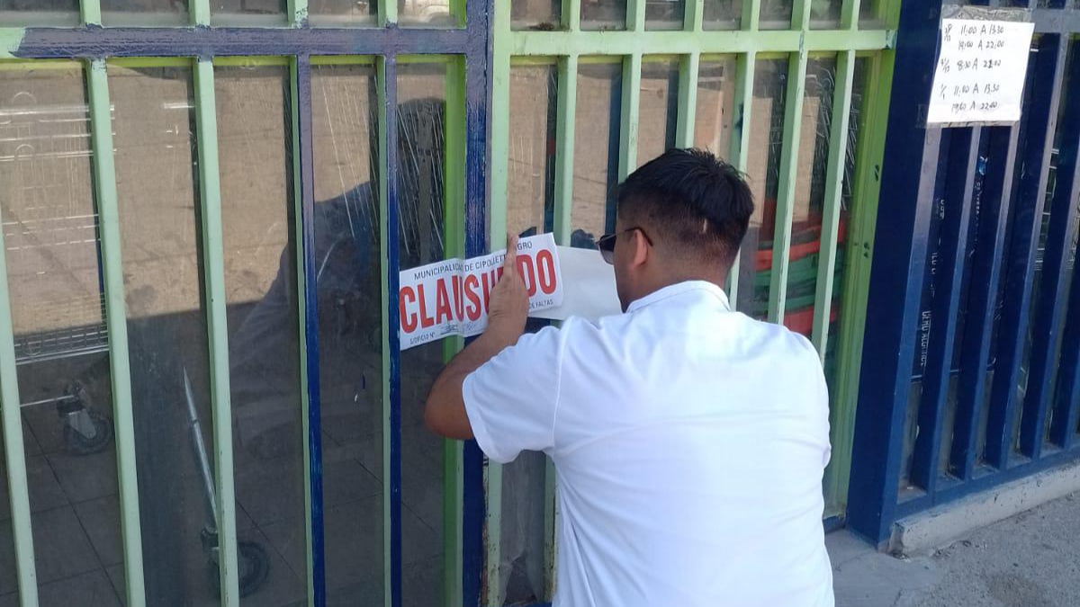 Clausura del súper chino: El dueño pagó una fortuna pero ¿reabre?