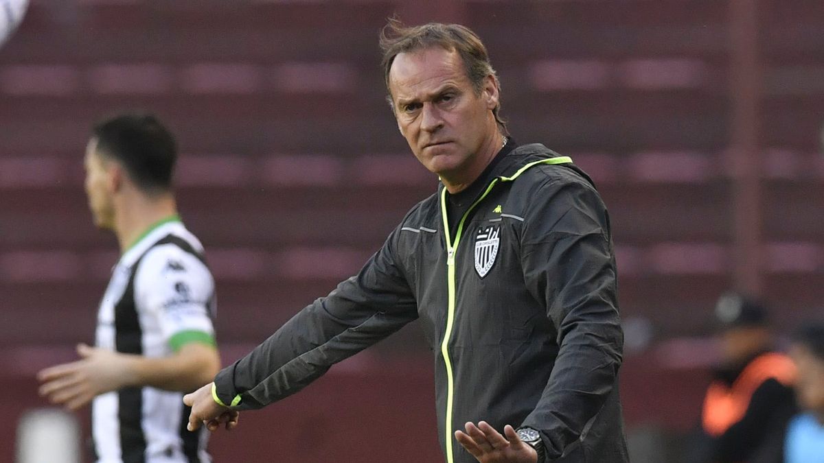 Henry Homann: Dejamos bien altos los colores de Cipolletti