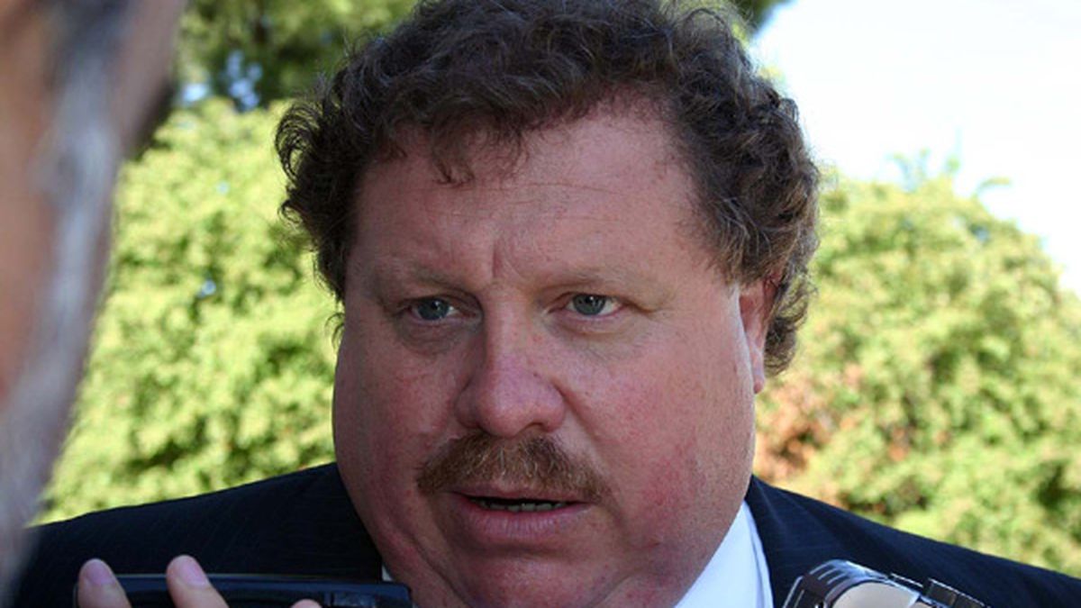 Lazzeri renunció a la presidencia del bloque oficialista