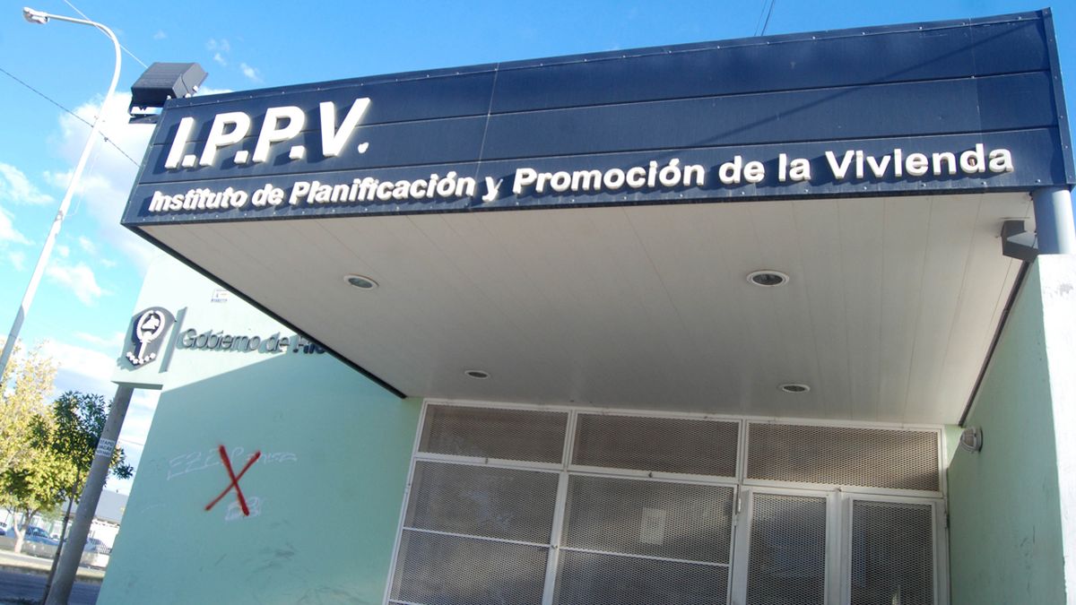 Usurpó una casa del IPPV, vivió unos meses y se fue antes del desalojo ...