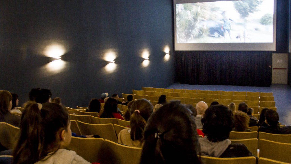 Vuelve El Cine Abre La Sala Del Complejo Cultural