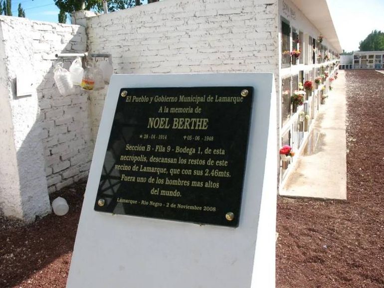 La historia de Noelito, el hombre más alto del mundo: mitos y verdades de su vida en la región