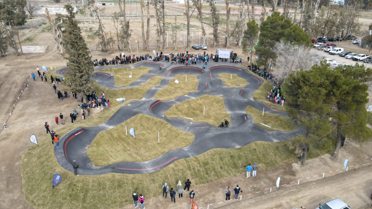 Neuquén ya tiene su pista de pump track, la más grande del país