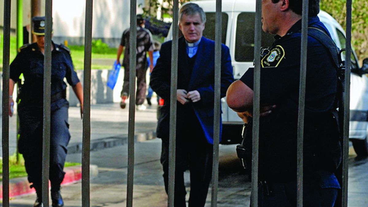 El padre Grassi, a punto de recuperar la libertad