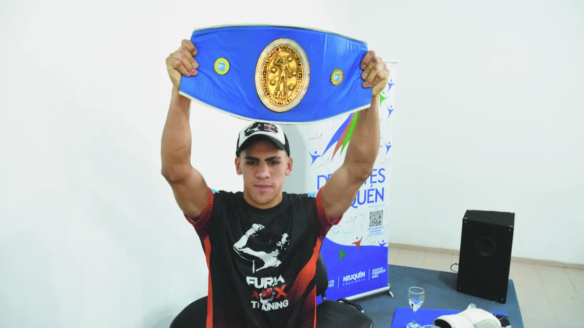 Axel Isla defiende el título Argentino Superligero en Cutral Co: hora y TV