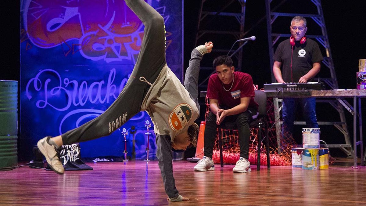 Una batalla de break dance, pero desde el teatro del CCC y las redes ...
