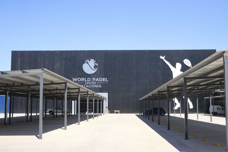 El imponente complejo de pádel y restó que sale a la cancha