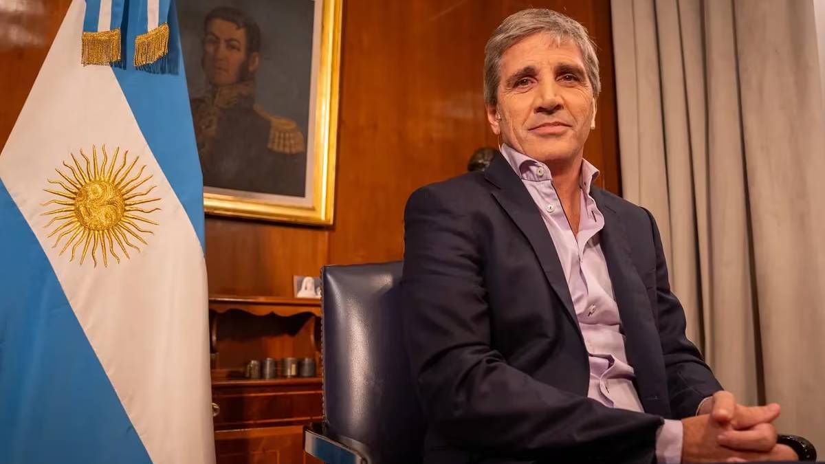 Luis Caputo Confirmó De Cuánto Será El Bono Para Jubilados Y Pronosticó